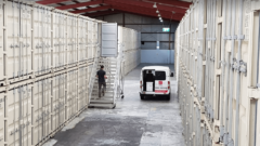 Online Reservations - Safestore Containers - Secure, self storage units ...